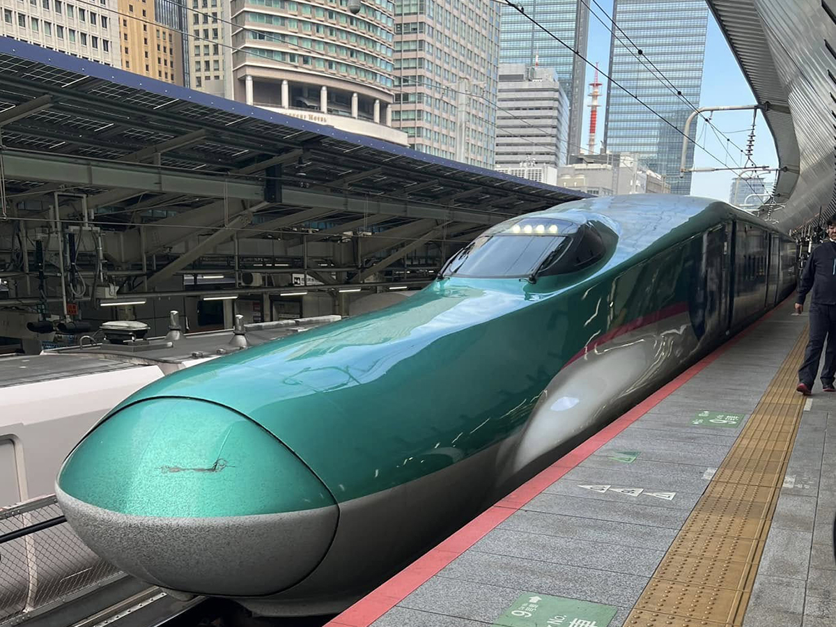 First-ever sighting of a mother bullet train and its… – Only In Japan
